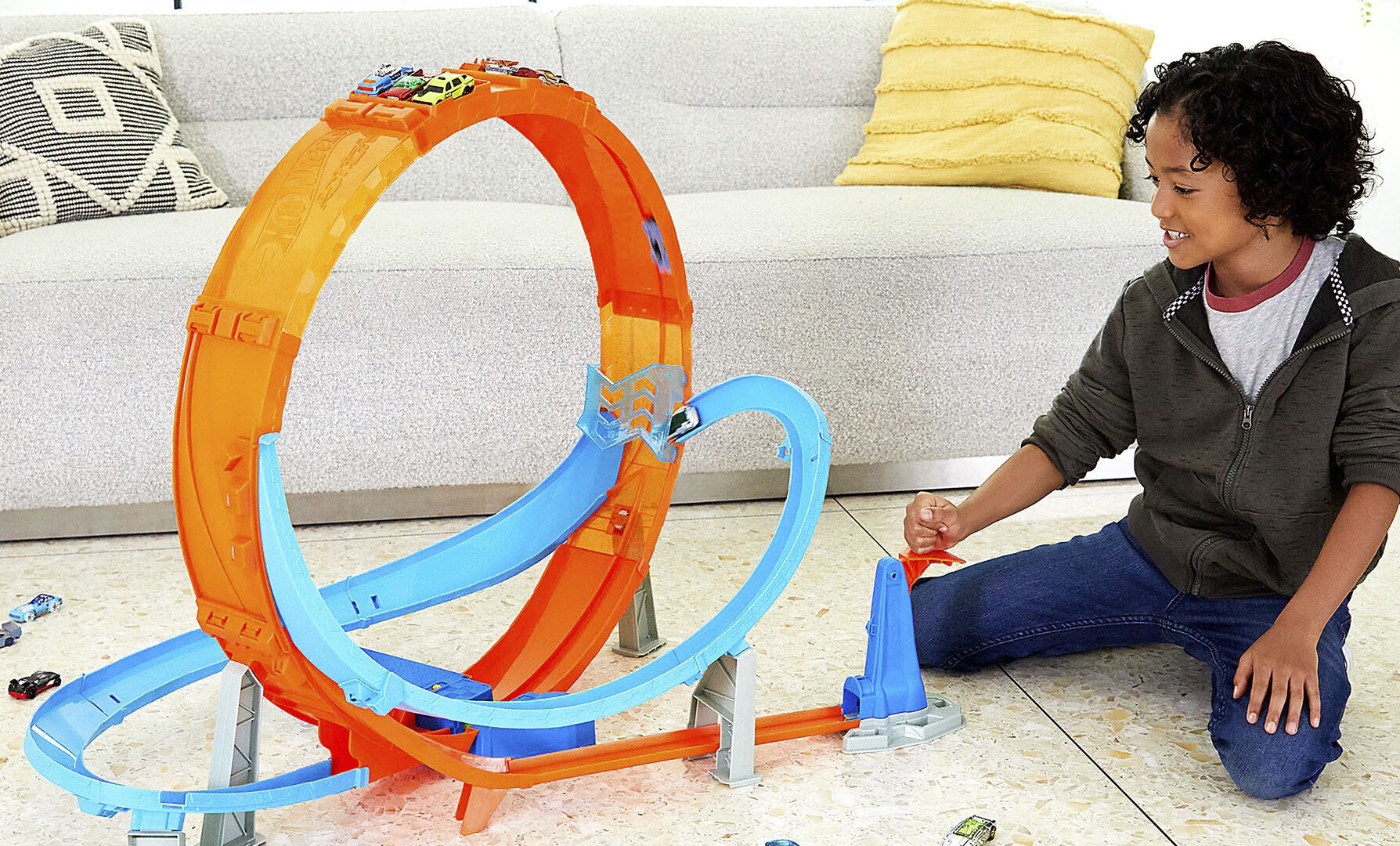 Hot Wheels Massive Loop Mayhem Track Set - Wilford Entertainment